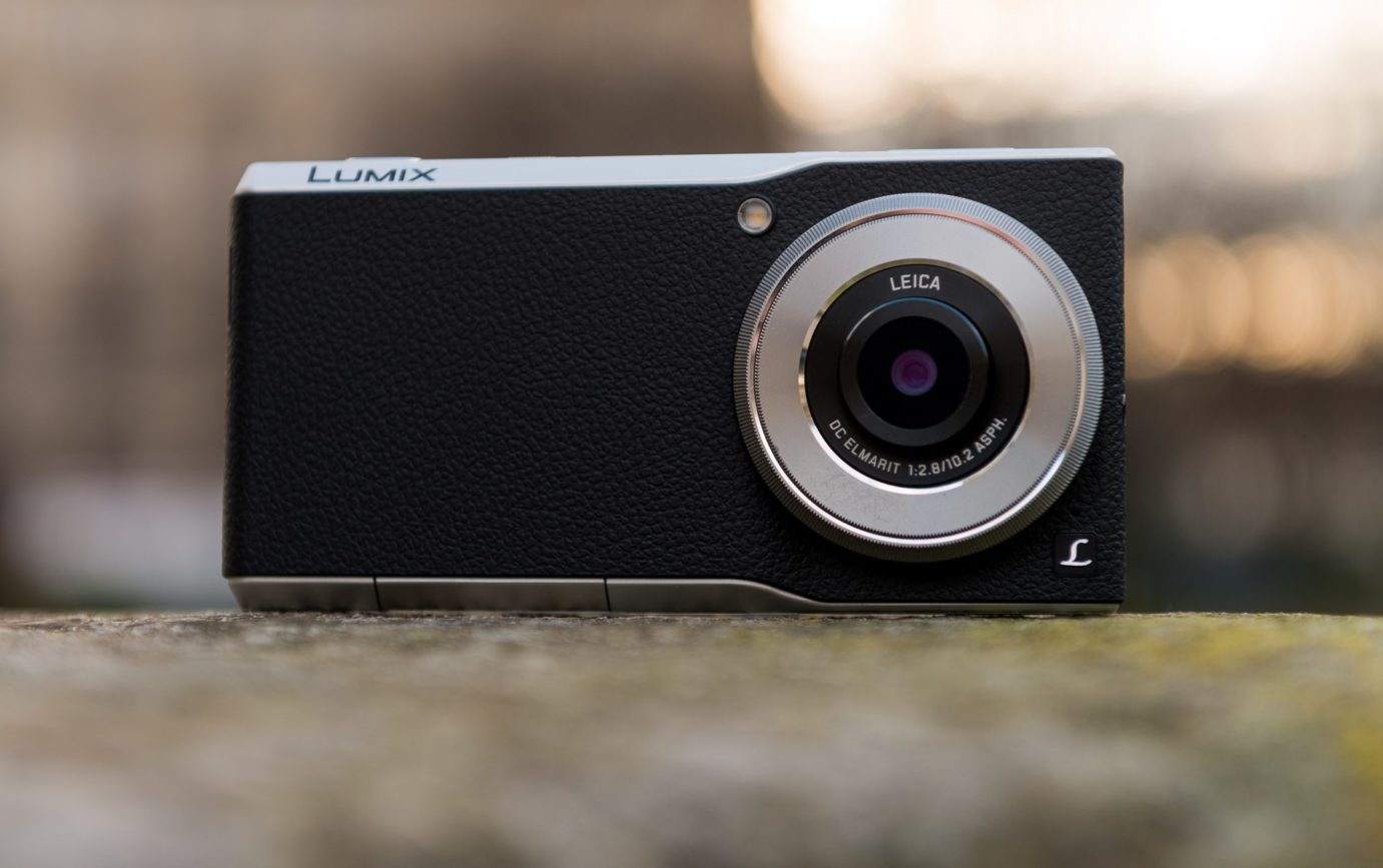 Panasonic Lumix CM1 : smartphone ou compact?