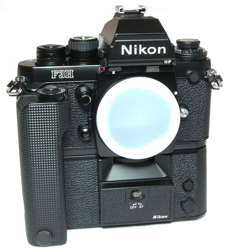 Nikon F3H vs Nikon D3 : la meilleure rafale appartient au passé