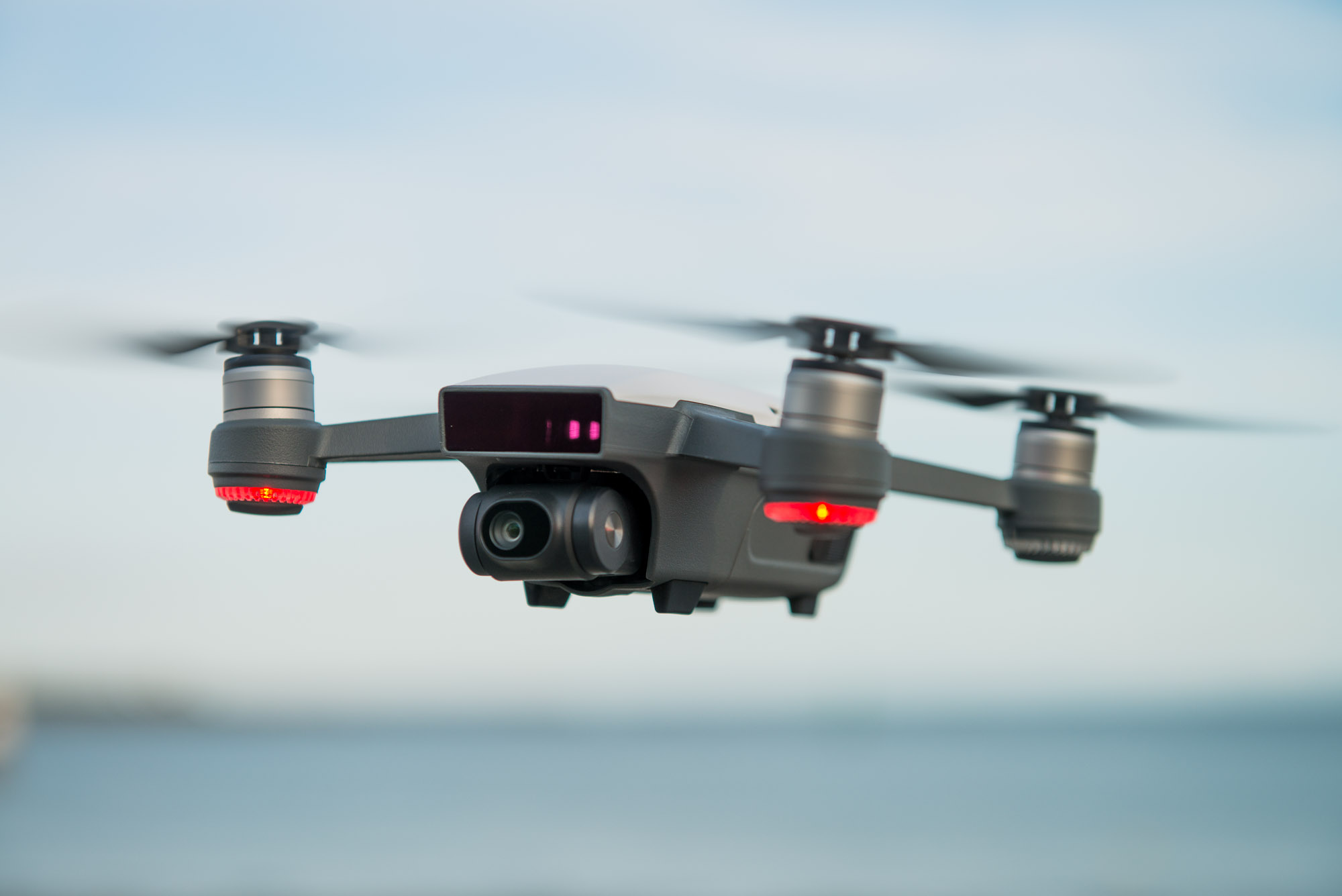 Black Friday : kit drone DJI Spark Combo à 699€ au lieu de 799€