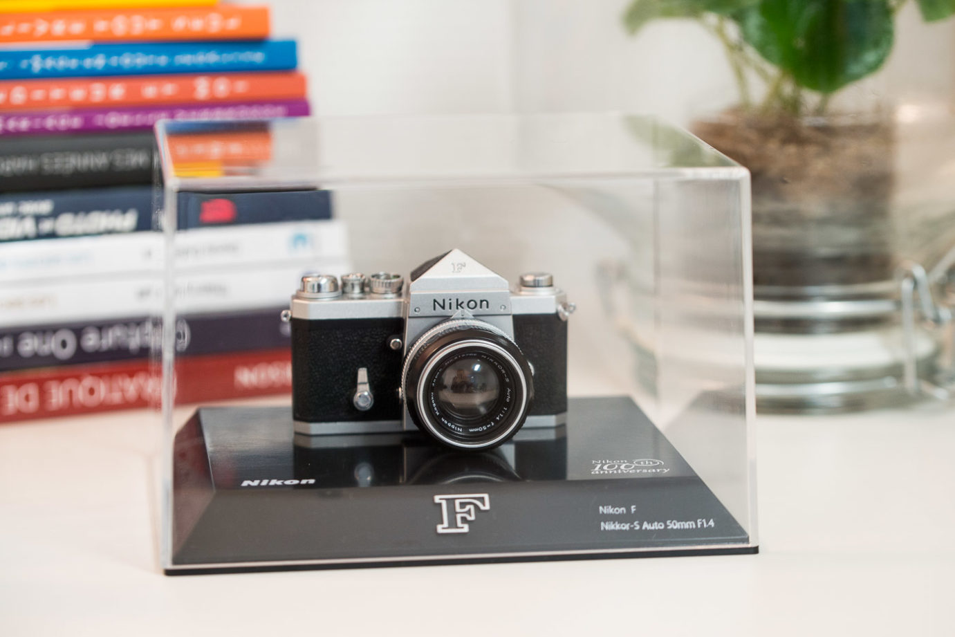 Concours : gagner la miniature du Nikon F pour les 100 ans de la marque