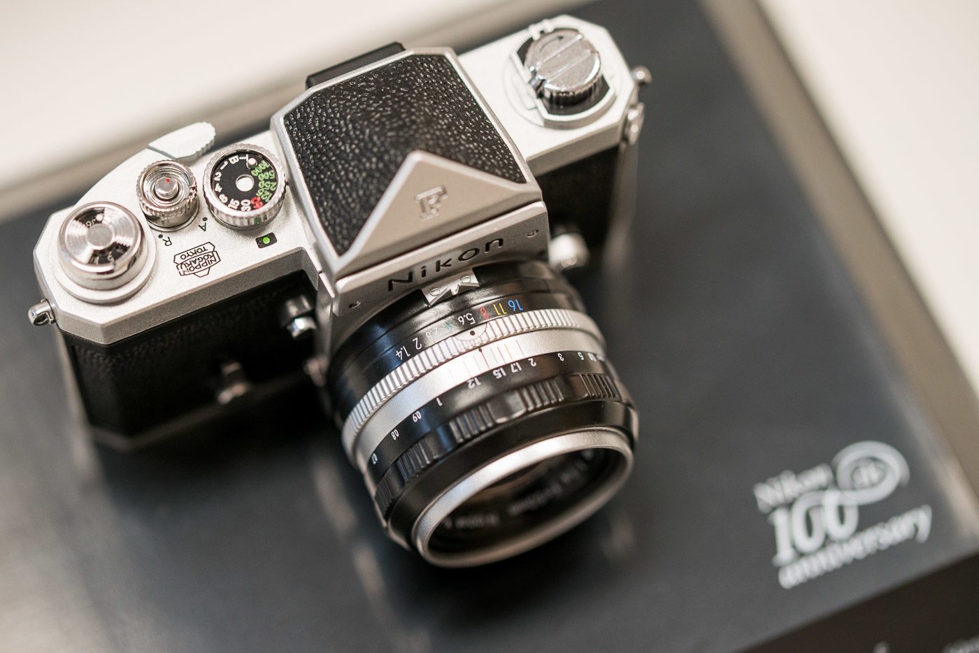 Concours : gagner la miniature du Nikon F pour les 100 ans de la marque
