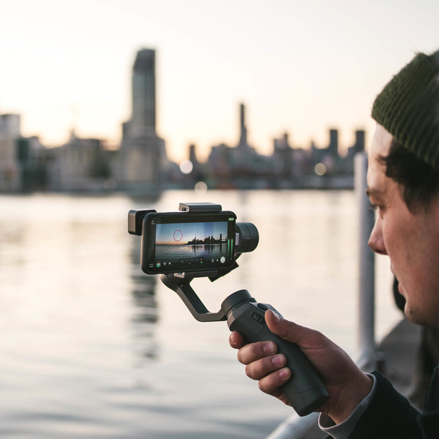 The Filmmaker Collection : Moment lance un objectif anamorphique et une ...