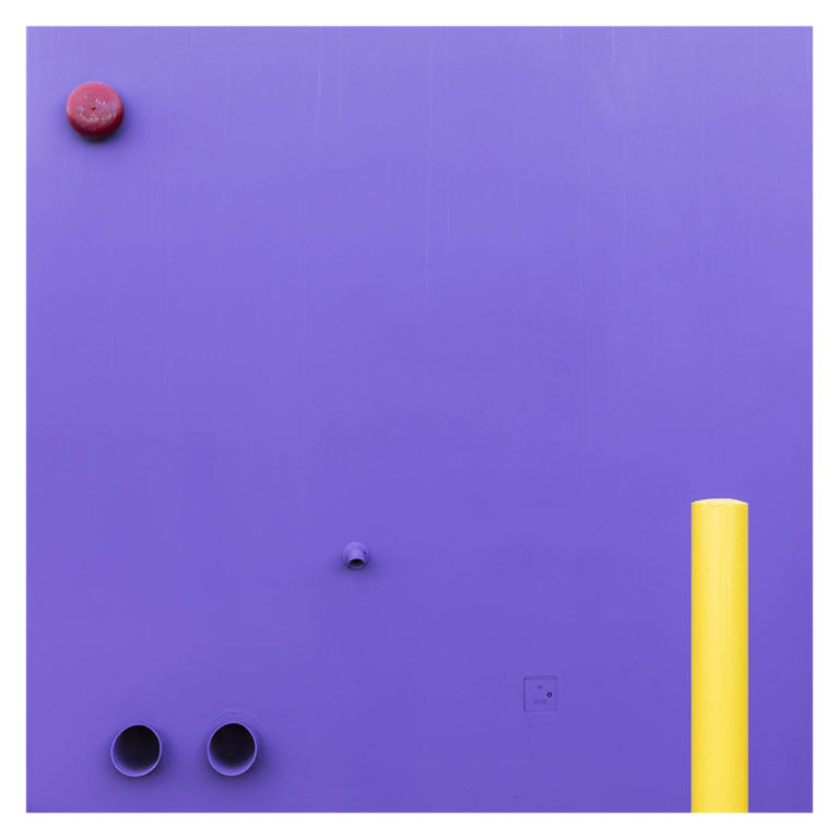 Interview of Johnny Kerr : colors, minimalism and architecture