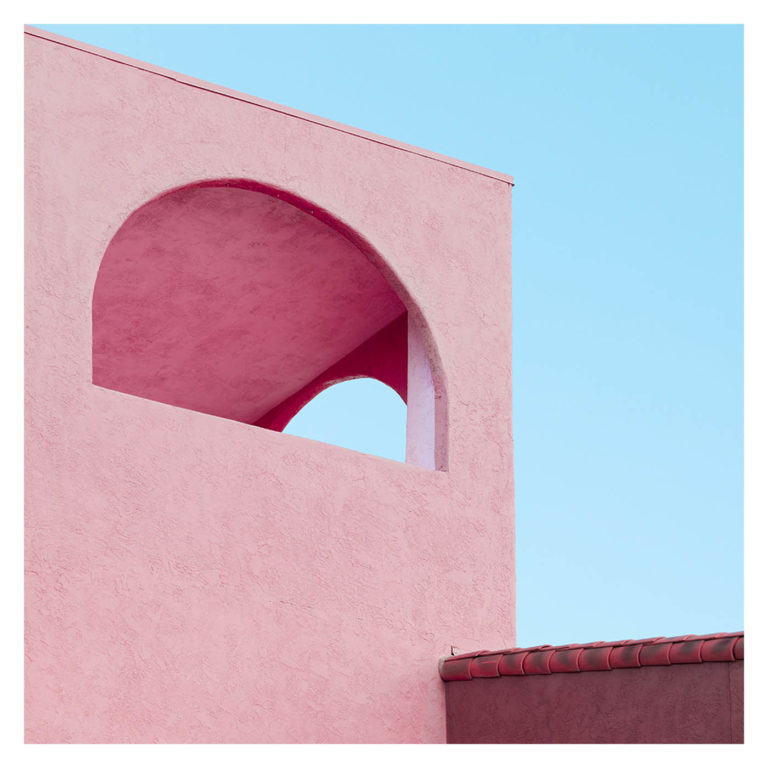 Interview of Johnny Kerr : colors, minimalism and architecture