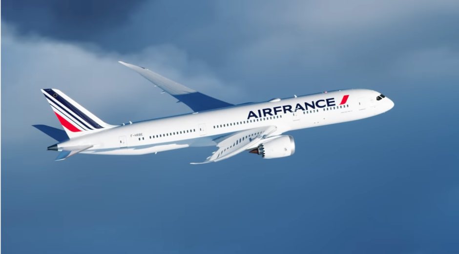 Vidéo : le Boeing 787 Dreamliner d'Air France filmé en plein vol en 8K ...