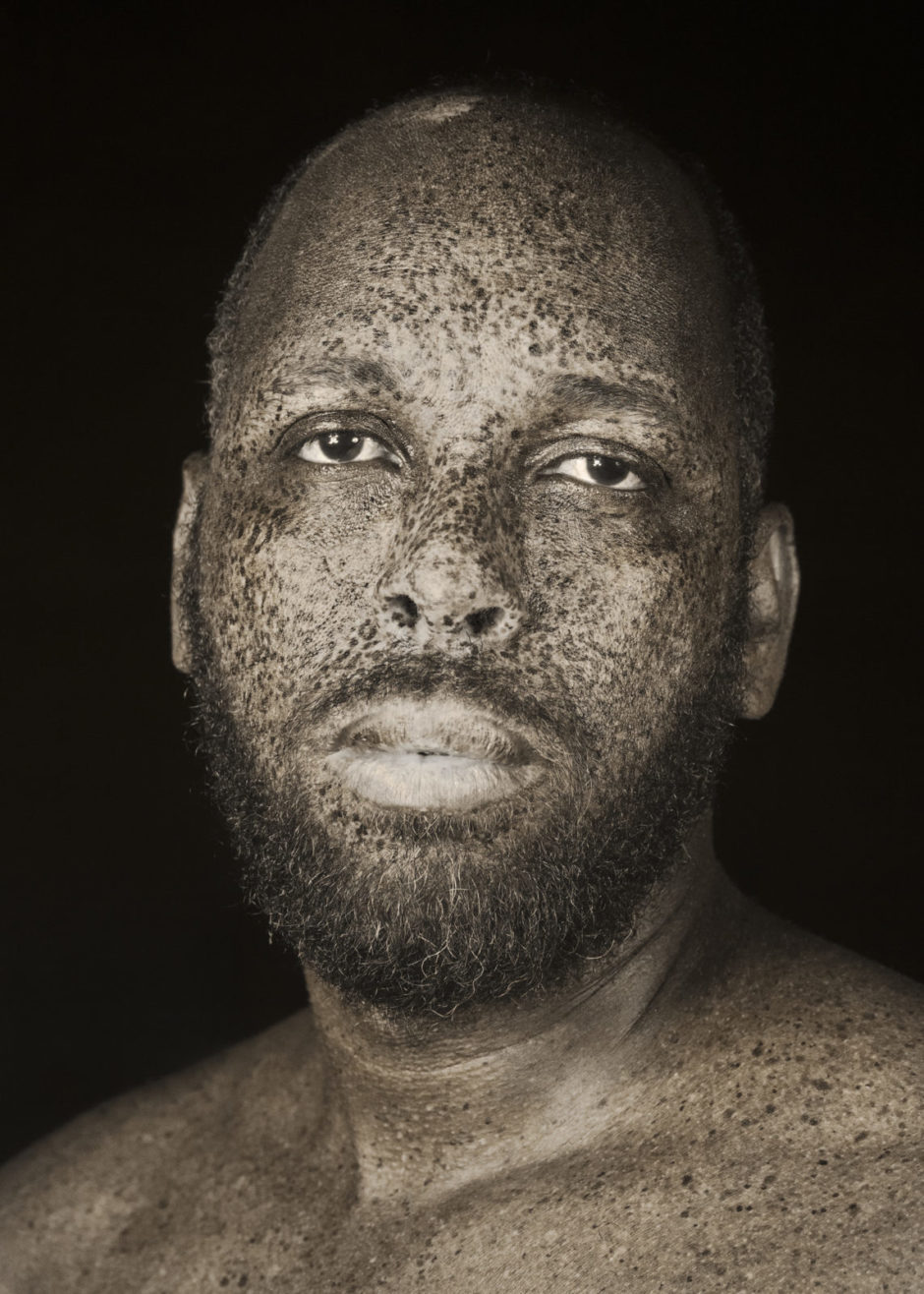 "Brut" de Pierre-Louis Ferrer : des portraits en ultra-violet qui ...