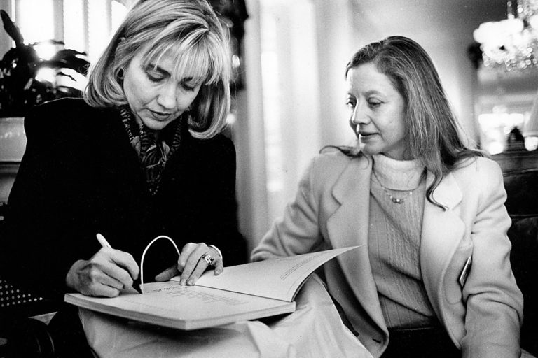 Le dessous des images : "Vivre avec l'ennemi" de Donna Ferrato