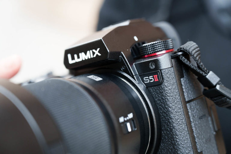 Lumix S5 II et S5 IIX : plein format avec AF hybride (enfin!), rafale 30 i/s et de nombreuses ...