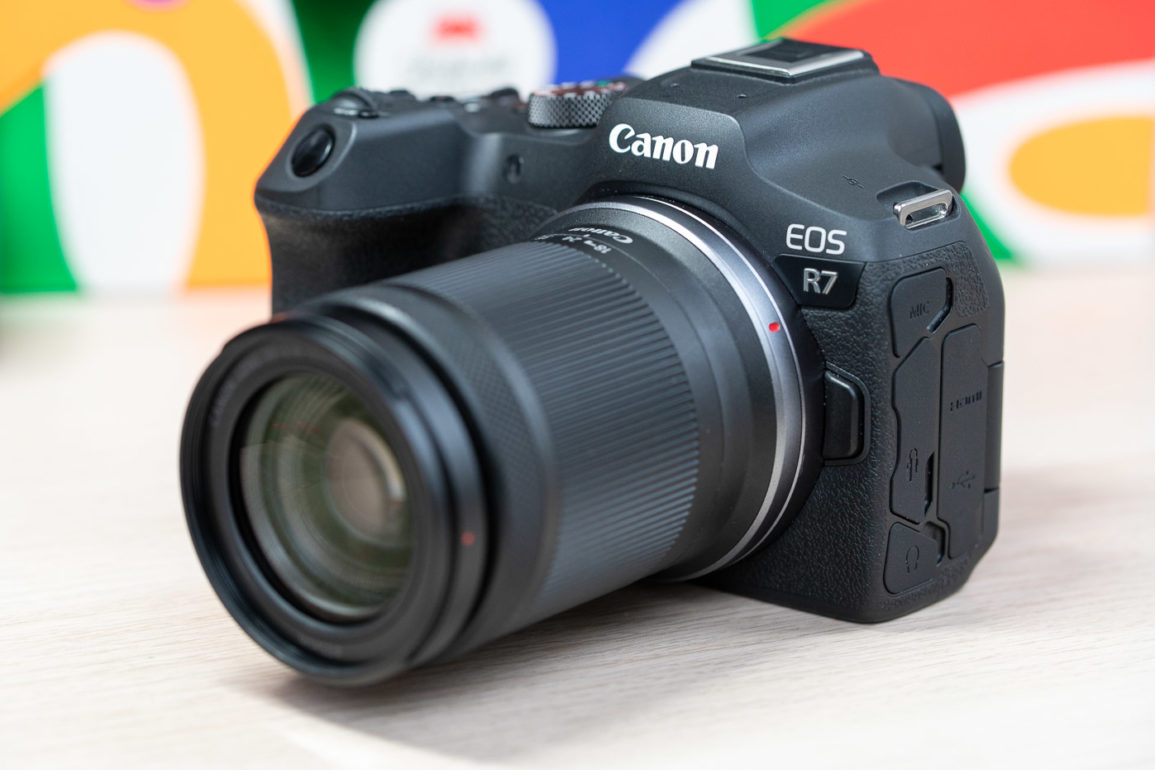 French Days : -150 € sur le Canon EOS R7 + zoom polyvalent