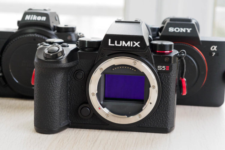 Black Friday : Panasonic Lumix S5 II + 20-60 à 1599 € et pack 50 mm f/1 ...