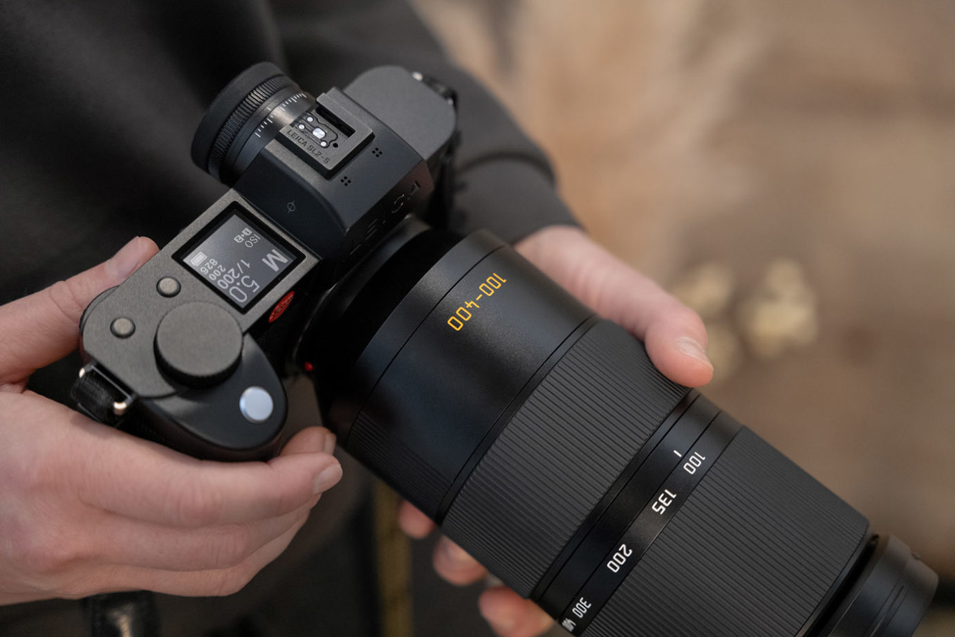 Leica Vario-Elmar SL 100-400 mm f/5-6,3 : un télézoom puissant au goût de "déjà-vu"