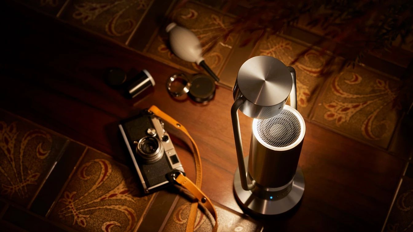 Canon Light & Speaker ML-A : lampe et enceinte connectée, une idée farfelue