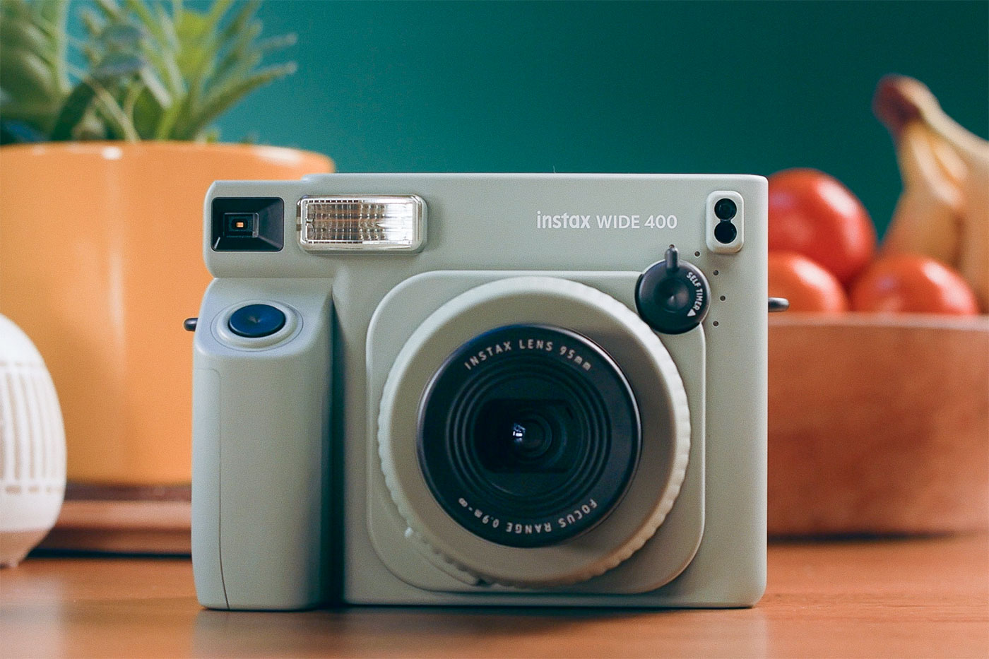Instax Wide 400 : nouveau design, retardateur, mode gros plan amélioré
