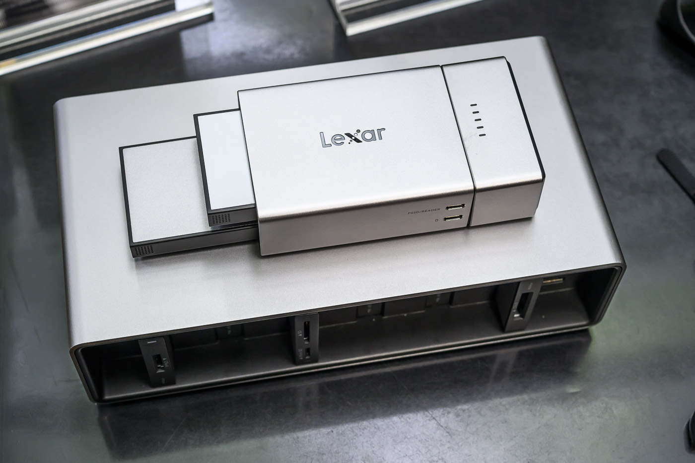 Lexar Professional Workflow : station Thunderbolt 4 pour cartes ...