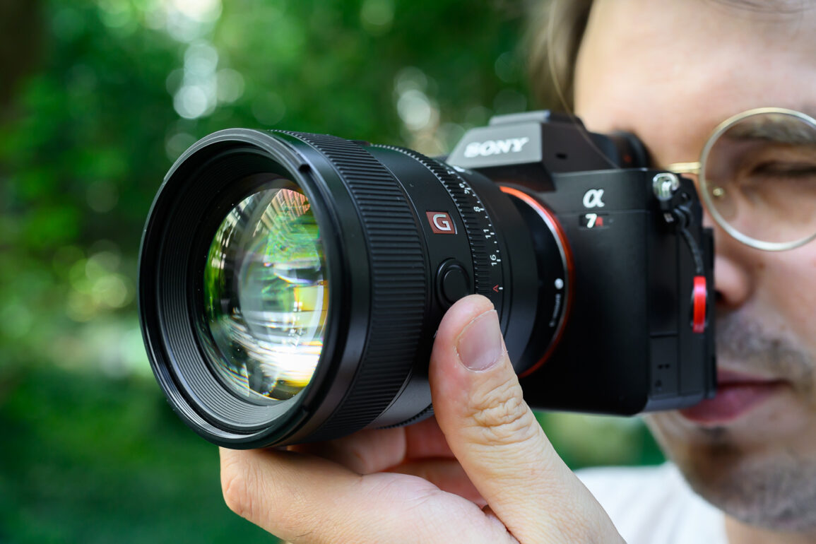 Sony FE 85 mm f/1,4 GM II : la nouvelle référence pour le portrait sur ...