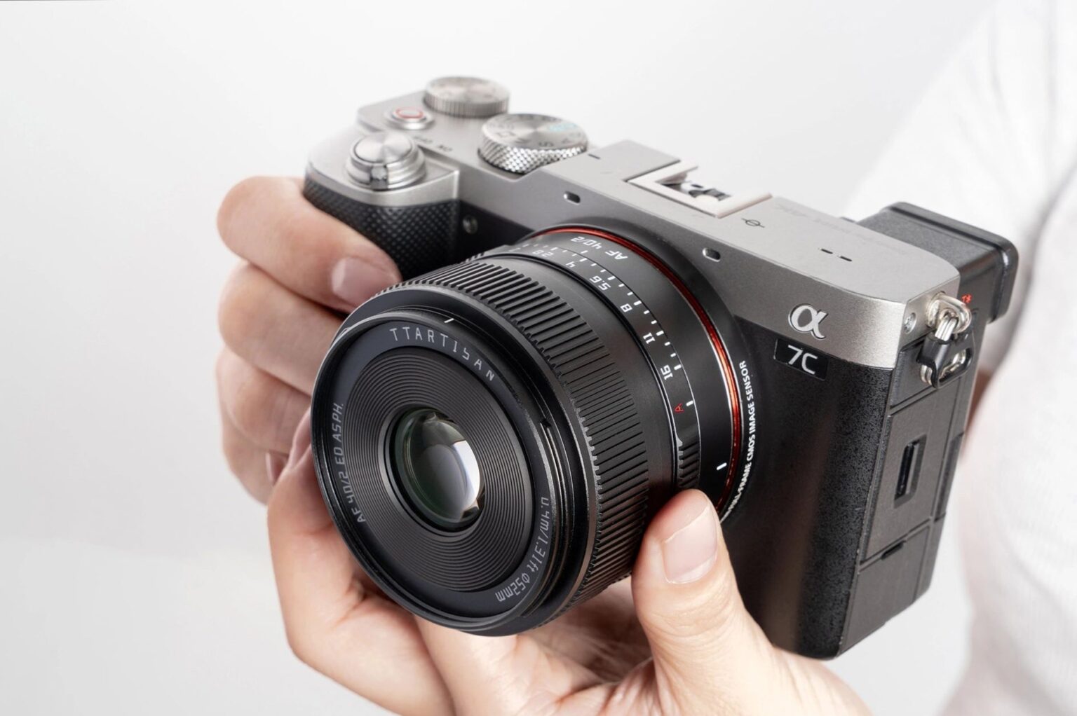 Iris Hutteger : des photographies brodées pour une réflexion sur « l ...