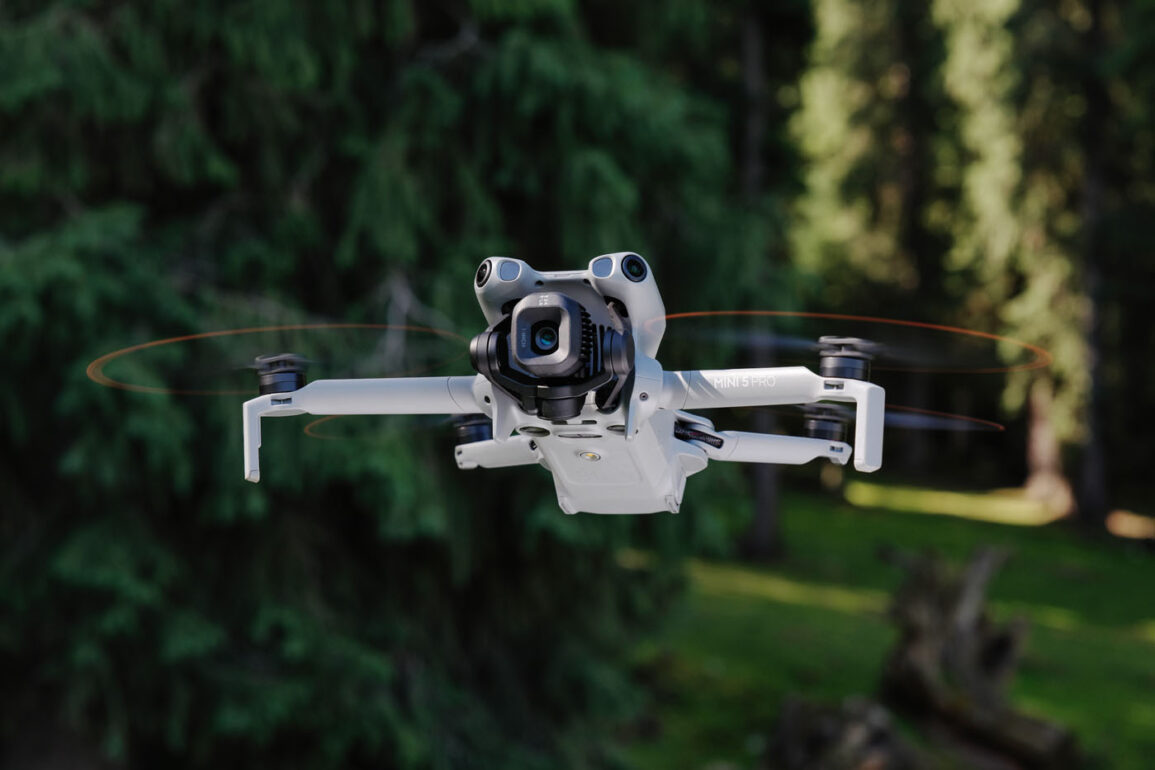 DJI Mini 5 Pro : capteur type 1 pouce, 4K 120 fps et LiDAR